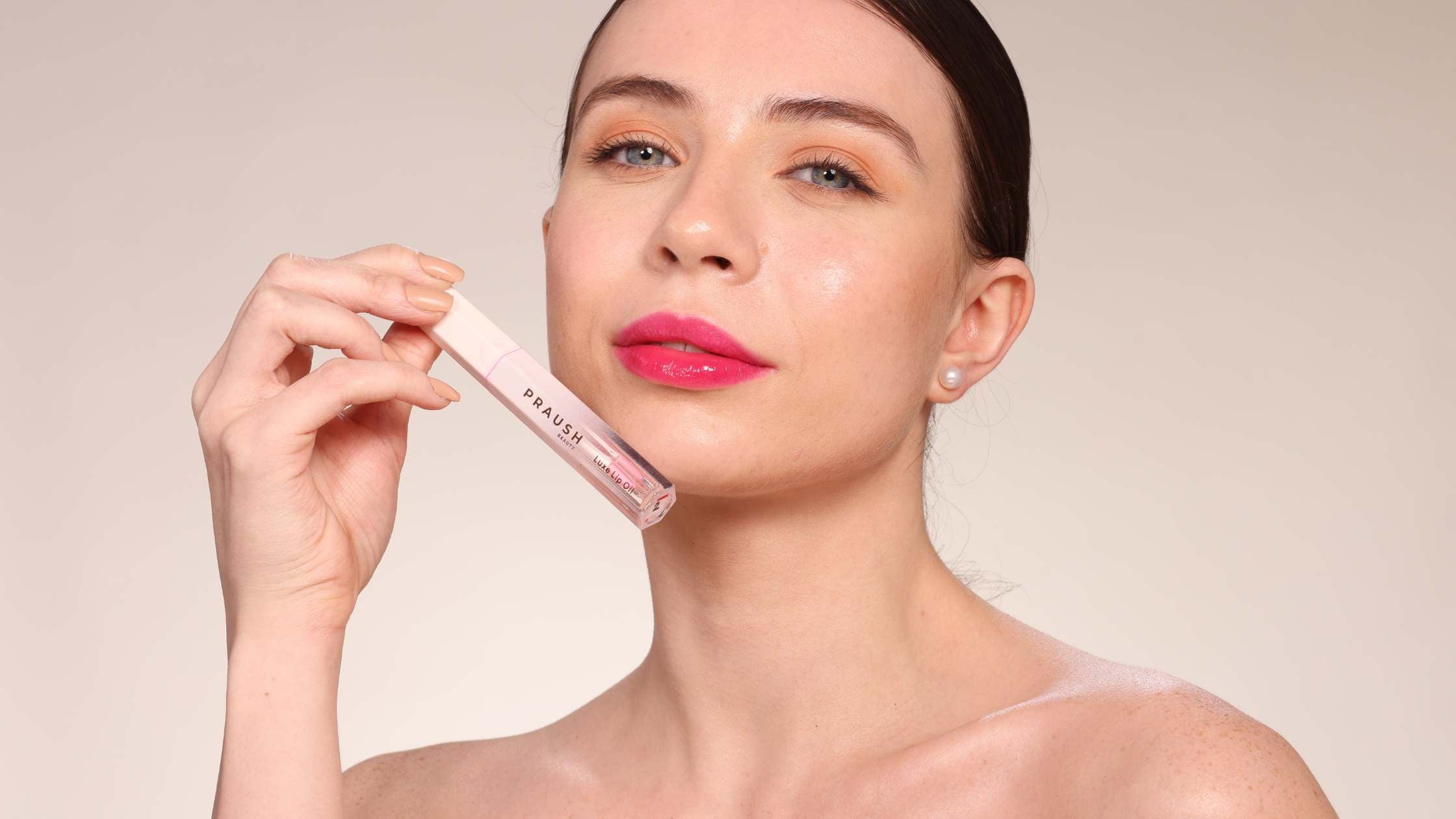 The right way to use Colour Changing lip oil – Praush