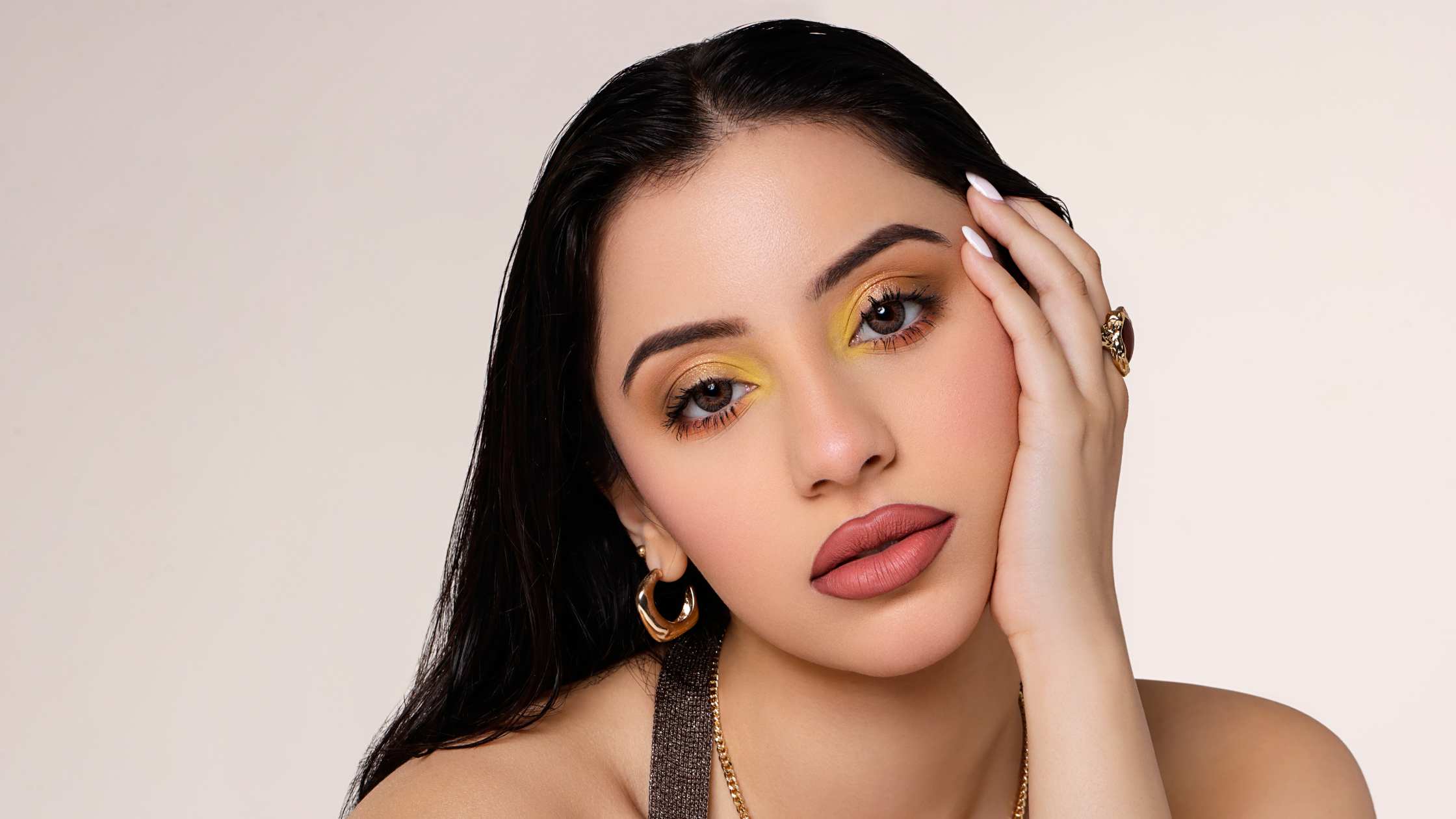 Best Eyeshadow for Party Looks – Praush